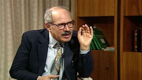 من هو المفكر البحريني الراحل محمد جابر الأنصاري؟ إرم نيوز