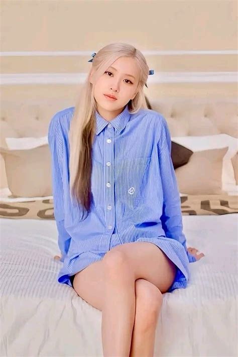 RosÉ Love💝 Rosé Parkchaeyoung Facebook Blackpink Fashion Rosé