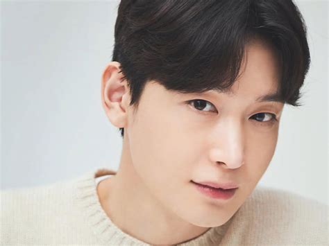 김용빈 순수하면서도 솔직한 감정표현으로 인기 상승