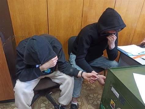 ДВОИХ МОСКВИЧЕЙ ЗАДЕРЖАЛИ ЗА РАСКЛЕЙКУ РЕКЛАМЫ Моя Кострома