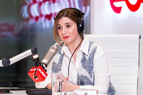 Exercițiu De Dăncileză Video Europa Fm