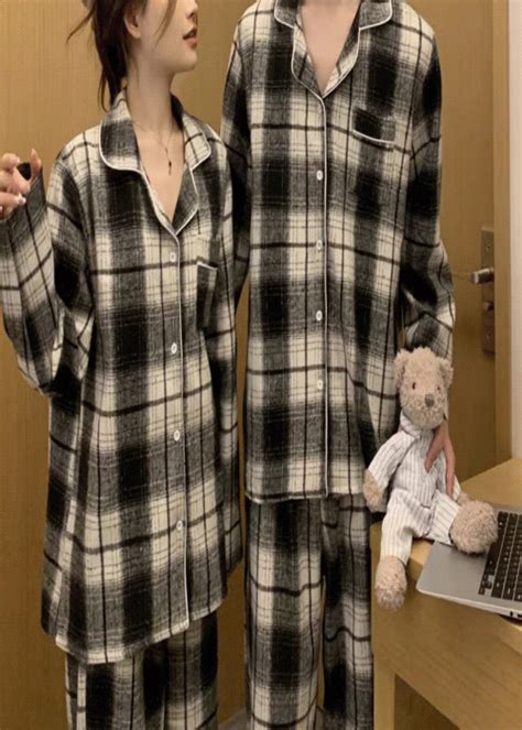 모데르노 세트할인커플잠옷 커플 신혼 부부 카라넥 사각 무늬 체크 주머니 포켓 긴팔 긴바지 단추 버튼 파자마 홈웨어 잠옷 세트