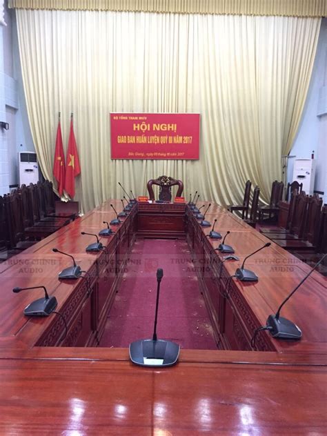 Thiết Bị điều Khiển đa điểm Veda Hội Nghị Polycom Group310