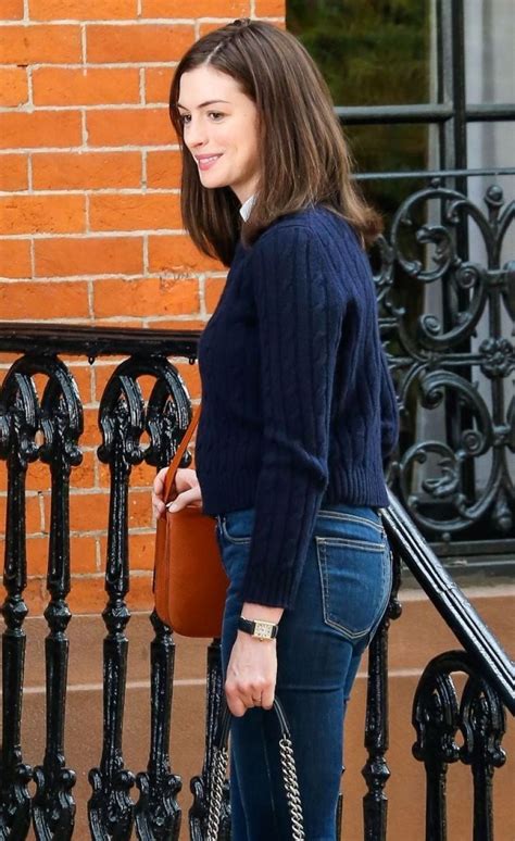 Anne Hathaway In Jeans On The Set Of The Intern Hawtcelebs