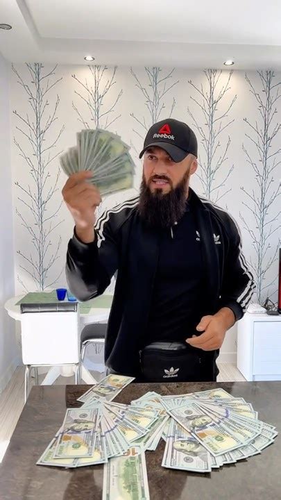 როდესაც ფული იშოვე 😂 Comedy Newhumor Comedyfilms Funneypicture გამოიწერეთარხი Humor Youtube