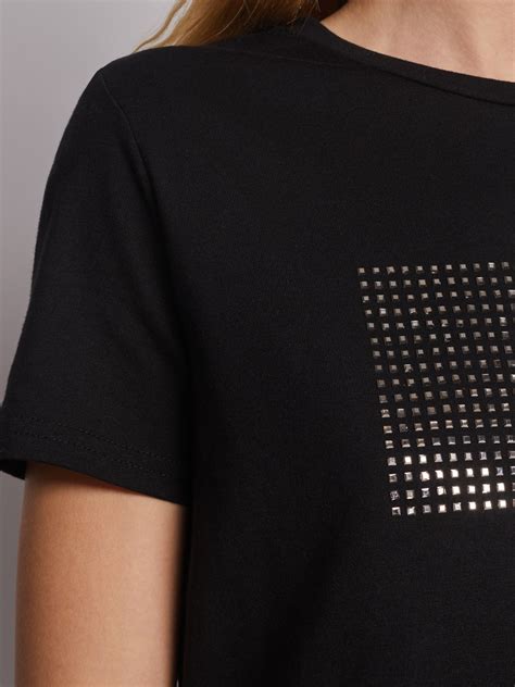 Футболка со стразами 023123259083 цвет Черный артикул 023123259083 купить в интернет