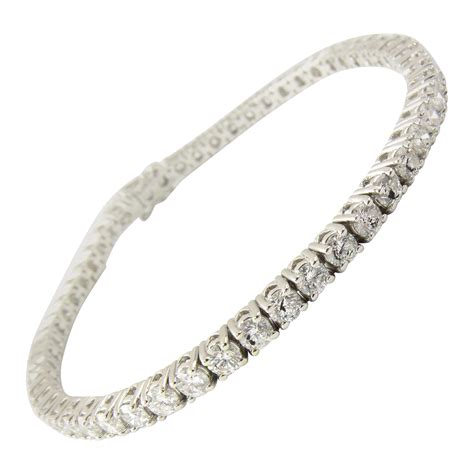 Box Style Diamond Tennis Bracelet 1 Carat Of Diamonds Set In 14 Karat
