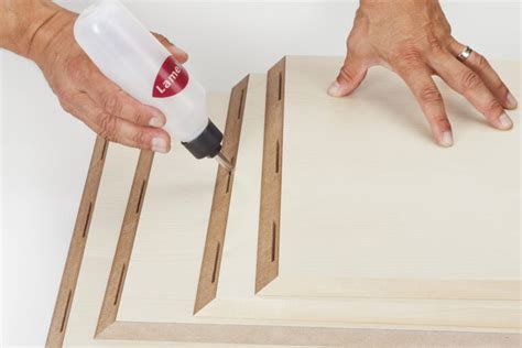 Lamello Monicol Glue Bottle For Easy Application And Dosage