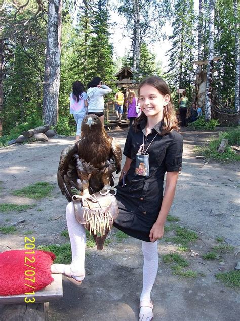 Голая школьница на диване 84 фото