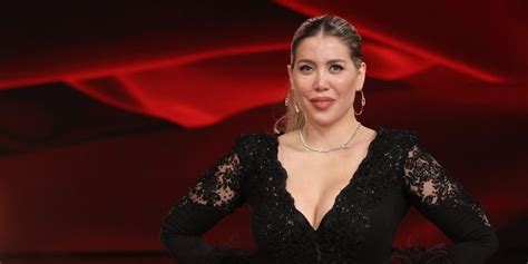 Vanda Nara Pokazala Gole Grudi Informer Rs