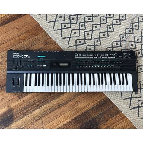 Yamaha Dx7s Fm Digital Programmable Algorithm Synthesizer With Data Rom