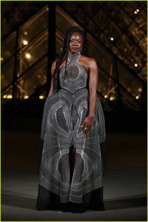 Gigi Hadid Tyra Banks The Beckhams And More Kick Off Paris Fashion Week