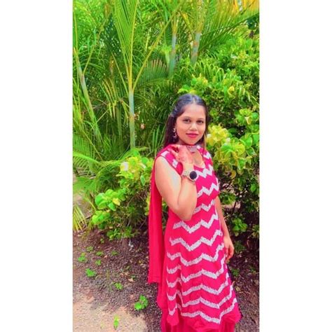 Pooja🦋 (@_pooja_dp) • Threads, Say more