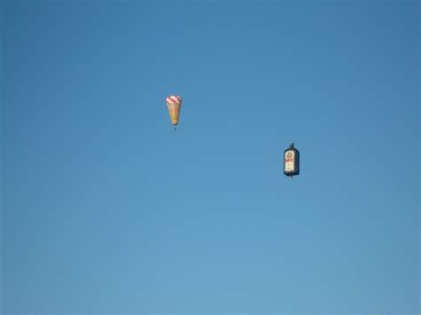 무료 이미지 하늘 공기 열기구 파리 익스트림 스포츠 장난감 낙하산 패러 글라이딩 오르기 에어 스포츠 지구의 분위기 윈드 스포츠 3072x2304