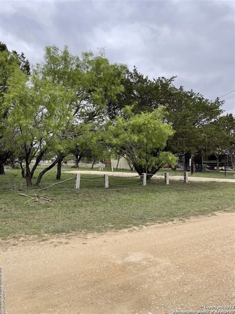 799 river bend road bandera tx 78003 compass