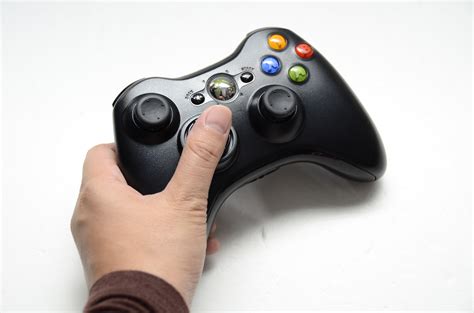 How To Change The Batteries Of An Xbox Controller Steps