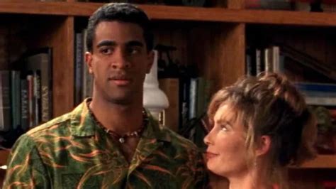 Bekannt Aus „dawsons Creek“ Obi Ndefo Mit 51 Jahren Verstorben