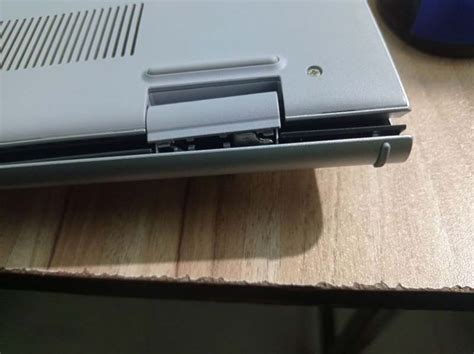 Cara Mengatasi Engsel Laptop Patah Termudah Cukuptau Id