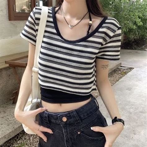 상의세트홀터넥 슬리브리스스트라이프 크롭 티셔츠 세트 코디룩 러블리 스타일