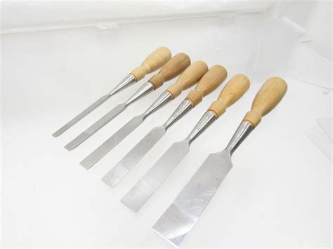 Minty Lie Nielsen 6 Piece Chisel Set In Lie Nielsen Leather Roll 1 4 3 8 1 2 5 8 3 4 1