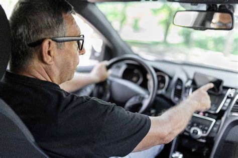 Six Most Dangerous Driving Behaviors You Should Avoid