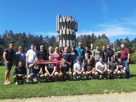 Средњошколци из Грачанице на матурској екскурзији у Српској