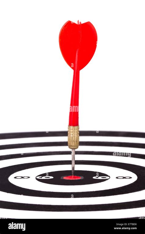 Red Plastic Arrow Hits Middle Of Dart Board Isolated On White Background Stock Photo Alamy