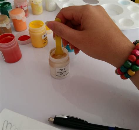 آموزش نقاشی با گواش روی بوم نحوه نقاشی کشیدن با گواش طراح شید