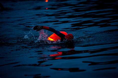 Deep Dive Into Cold Water Swimming Zone3