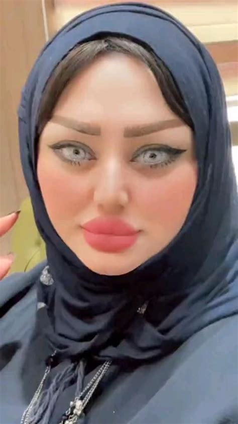 Pin Di Ron Hall Su Aye Aye Nel 2024