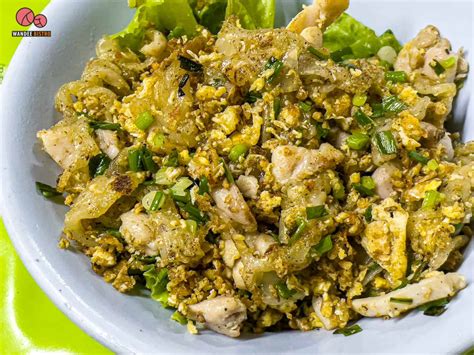 ก๋วยเตี๋ยวคั่วไก่โบราณบ้านหม้อ ใช้เตาถ่าน หอมยั่วๆ ชวนหิว