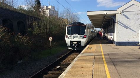 Class 717 Journey Finsbury Park To New Barnet Youtube