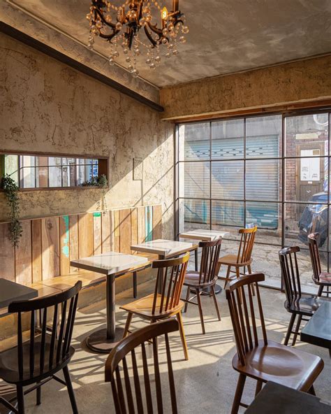 픽철 카페 그리고 여행 베르데커피 연남동에 위치한 멕시칸 식당 베르데의 문래동 공간 베르데 커피의 Verde는 스페인어로 초록빛의 신선한 혹은 싱싱한이라는 의미를