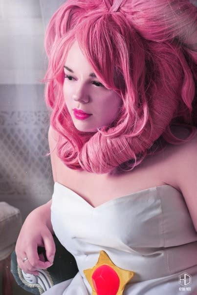 Steven Universe Rose Quartz Pearl Naked Cosplay Asian 11 Photos