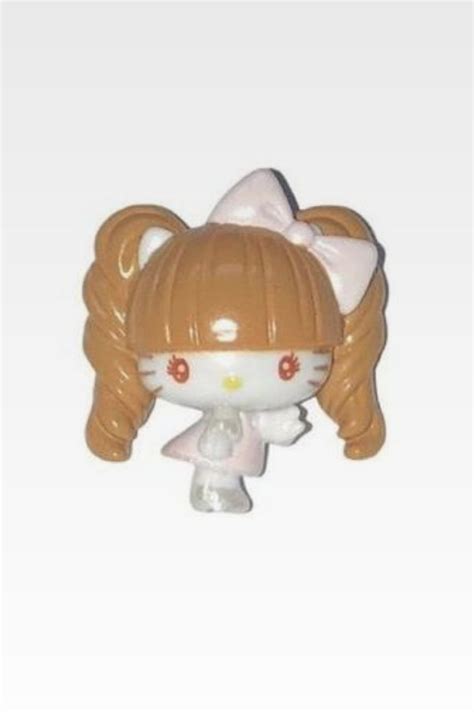 Hello Kitty에 있는 Eliza님의 핀 2025 헬로키티 배경화면 귀여운 그림