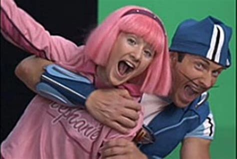 Pin Af Nola Gene På Lazy Town
