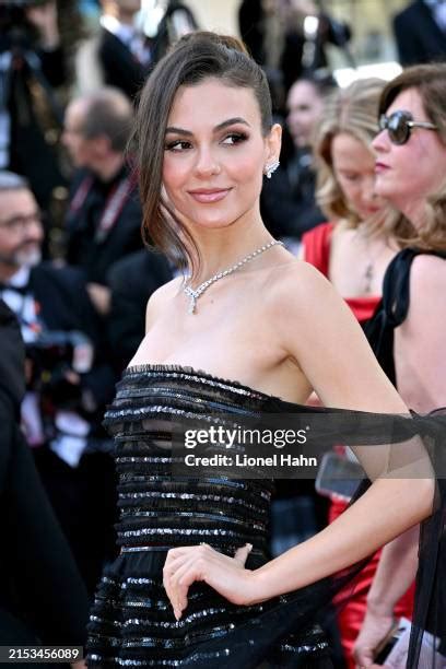 24070 Victoria Justice Photos And High Res Pictures Getty Images