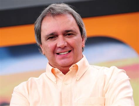 Reginaldo Leme Deixa A Tv Globo Após Mais De 40 Anos
