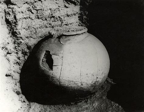 large embedded jar harappa harappa