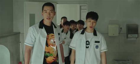 약한영웅 재밌는 이유 싸움과 거리가 먼 전교1등이 지식만으로 몸을 움직이면서 학교 씹어먹고 있음 파블로프의 개 실험