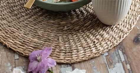 숟가락으로 테이블에 음식 한 그릇 사진 Unsplash의 완료 이미지