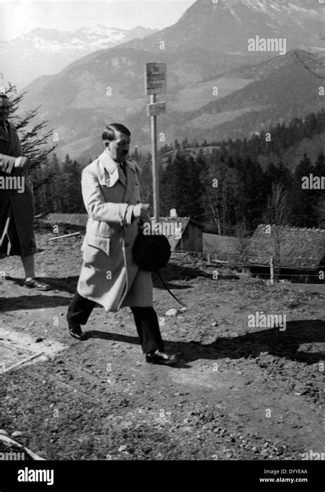 Adolf Hitler At Obersalzberg Fotos Und Bildmaterial In Hoher