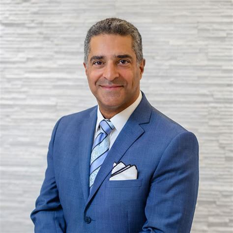 Dr Hilal Sirhan Centre Dentaire Jardins Dorval Dorval Dentist