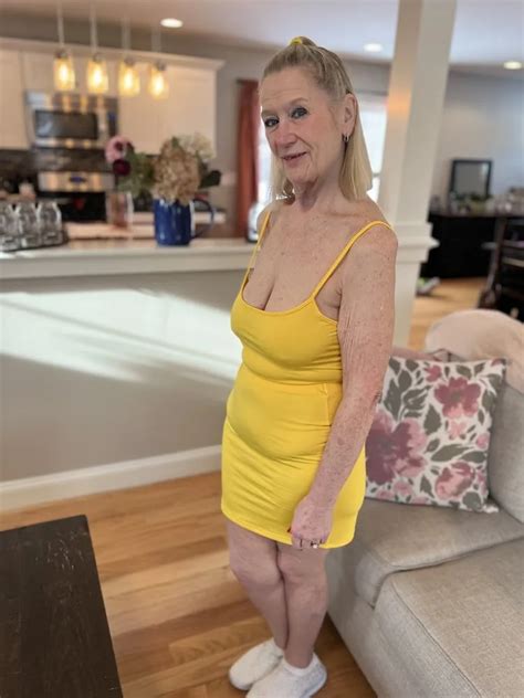 YEAR OLD STEPMOM DANIELLE DUBONNET In Yellow Skirt Pics XHamster