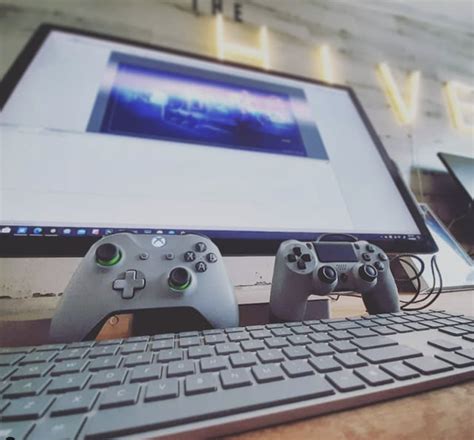 How Do I Fix This The Bottom Edge Cuts Off On Every App I Use Rsurface