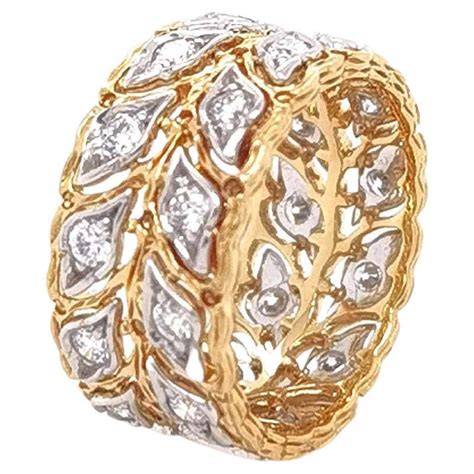 Florentine Finished 18 Karat White Gold Diamond Ring For Sale At