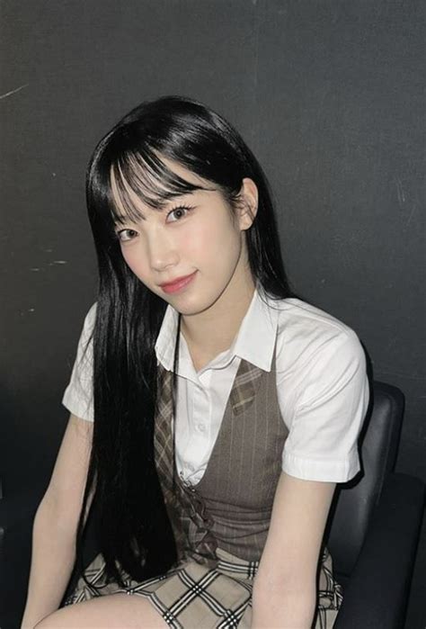 Fans Are Shocked At The Striking Similarities Between Le Sserafim S Kazuha And Bae Suzy With Her