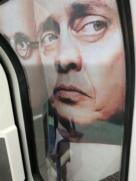 Look This Way Steve Buscemi So I Can Wave Awkwardly R Funny