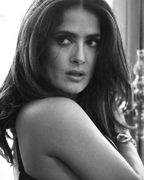 Salma Hayek Scrolller