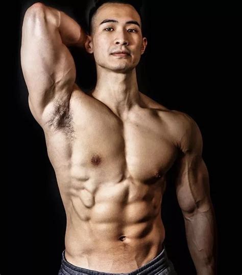 Ins肌肉男画报精选亚洲肌肉男 NOW健身 FIT fit健身 fitness fitapp FIT助手 FIT资讯 健身计划 健身日记 管理员微信now fit